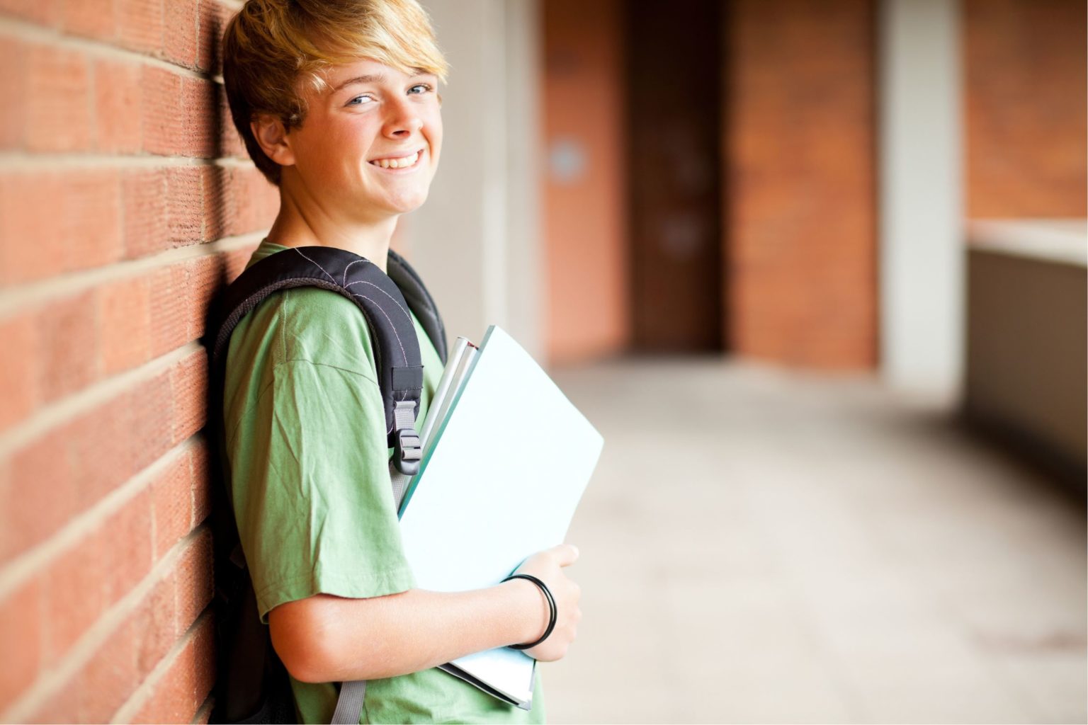 10 Ways To Build A Strong Relationship With Your Middle Schooler That Lasts