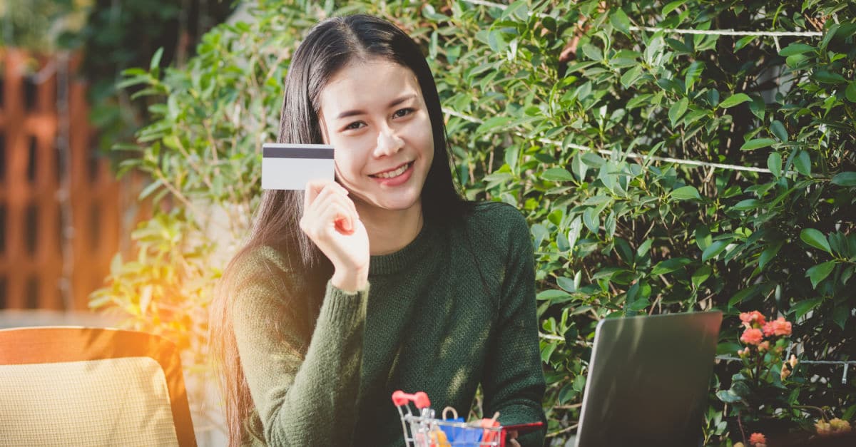 Greenlight Debit Card – Teaching Teens How To Manage Money Made Easy