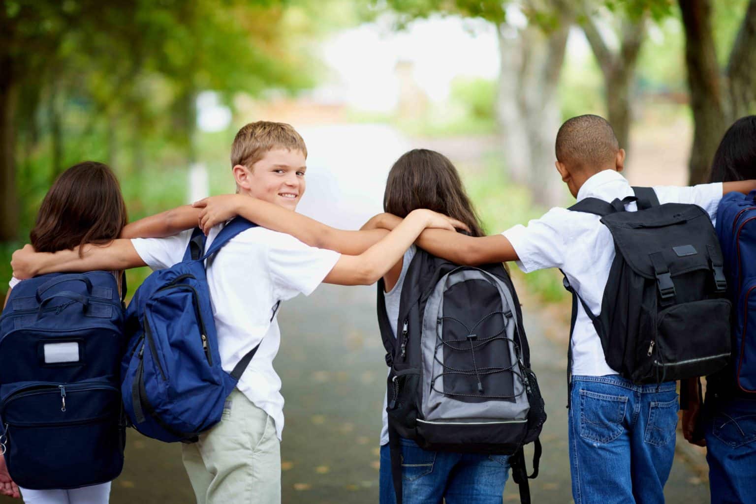 8 Ways to Help Your Middle Schooler Develop Healthy Friendships